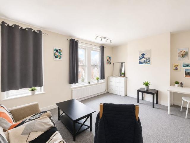 Stafford Road, Southampton SO15, 2 bed flat to rent, £1,100 pcm | PrimeLocation