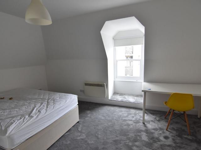 Stafford Road, Wallington SM6, Room to rent, £750 pcm | PrimeLocation