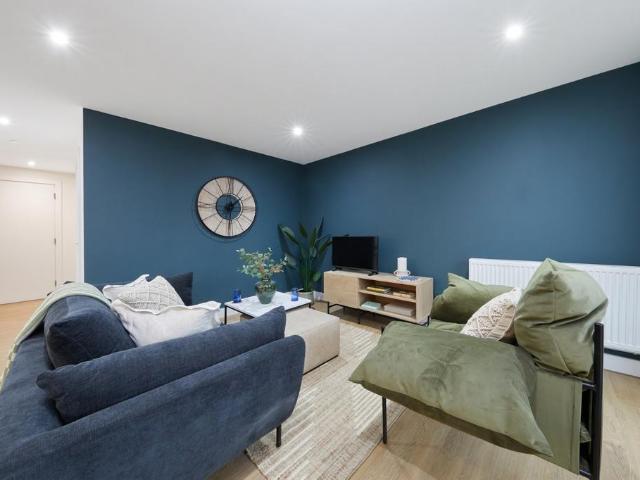 Stafford Street, Bristol BS3 2 bed flat to rent £1,872 pcm £432 pw