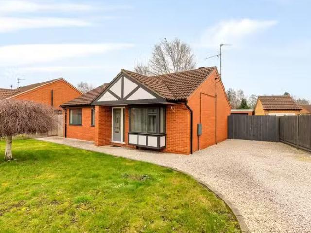 Staffordshire Crescent, Lincoln. 3 bed detached bungalow for s.