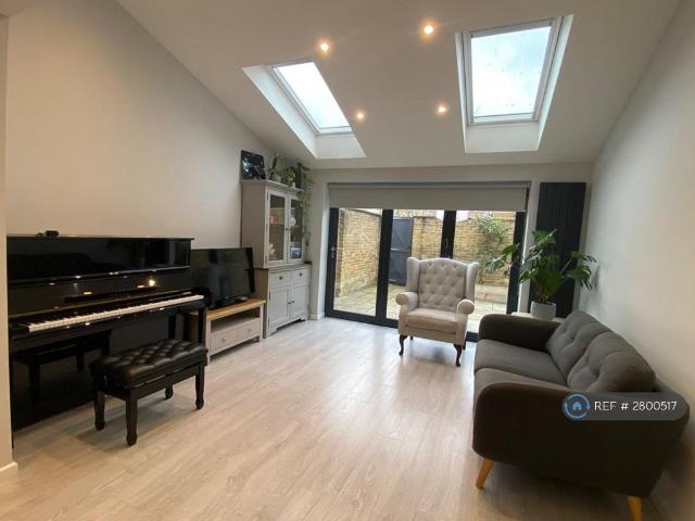 Staffordshire Street, Cambridge, CB1 5 bed end of terrace house to rent £2,700 pcm £623 pw
