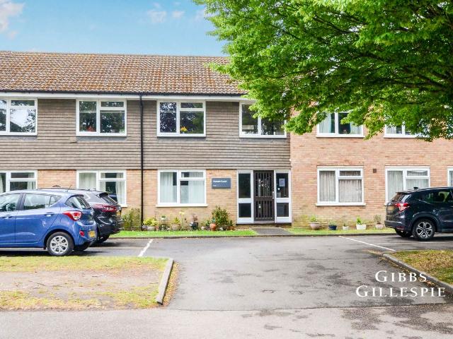 Stag Lane, Chorleywood, Rickmansworth WD3, 2 bed flat to rent, £1,600 pcm | PrimeLocation