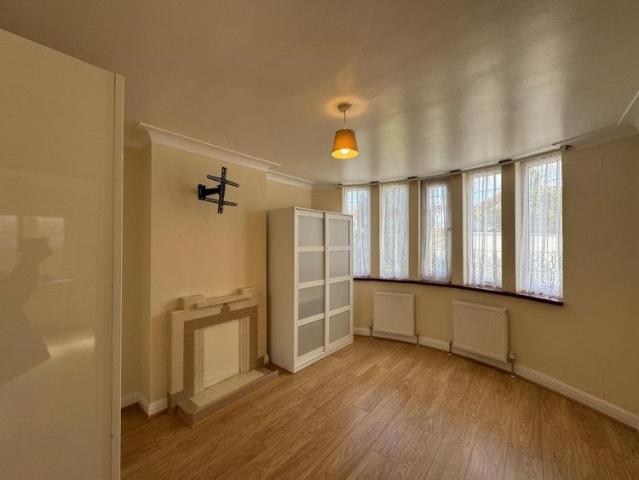 Stag Lane, Kingsbury, HA8