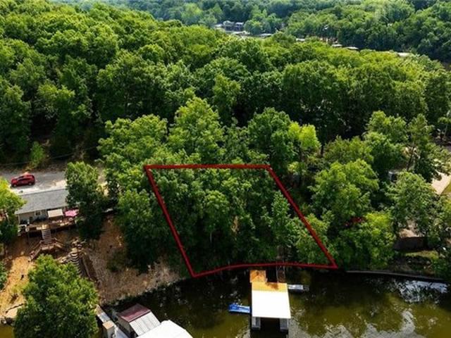 Stagecoach Ln, Gravois Mills, MO 65037