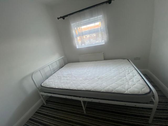 Staines Road, Feltham TW14, Room to rent, £650 pcm | PrimeLocation