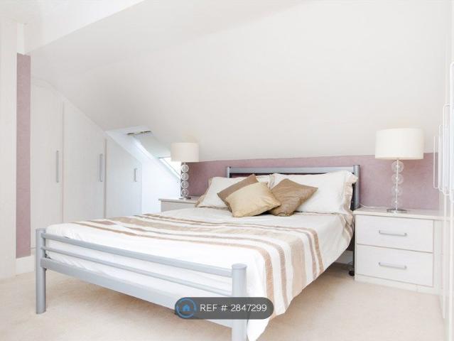 Staines Road, Feltham TW14, Room to rent, £815 pcm | PrimeLocation