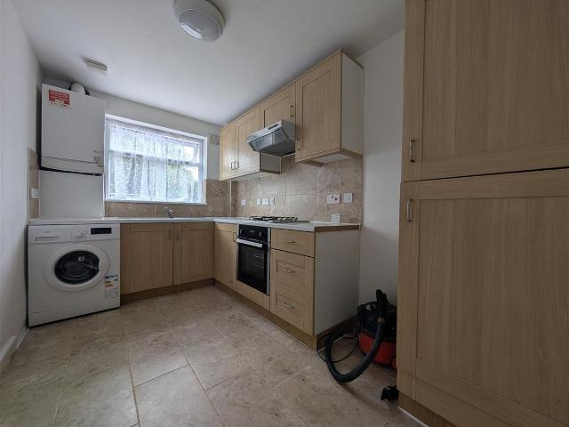 Staines Road, Feltham TW14, 2 bed flat to rent, £1,675 pcm | PrimeLocation