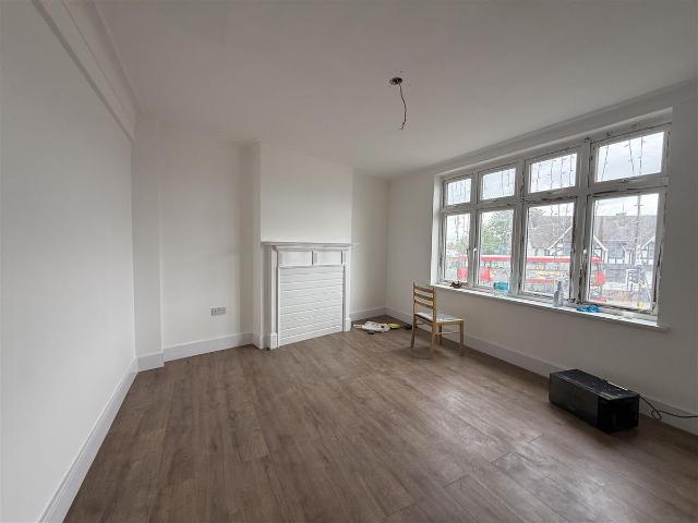 Staines Road, Hounslow TW4, 2 bed flat to rent, £1,600 pcm | PrimeLocation