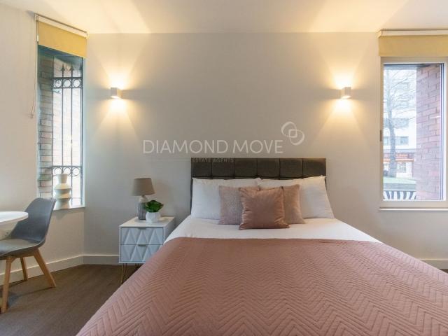 Staines Road, Hounslow TW3, Studio to rent, £1,250 pcm | PrimeLocation