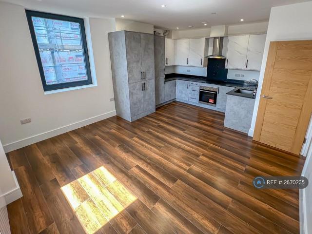 Staines Road, Hounslow, TW3 1 bed flat to rent £1,385 pcm £320 pw