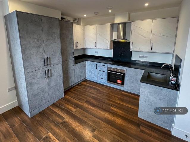 Staines Road, Hounslow, TW3 1 bed flat to rent £1,450 pcm £335 pw