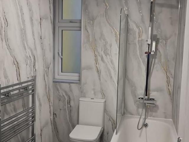 Staines Road, Hounslow TW3 3 bed apartment to rent £2,300 pcm £531 pw