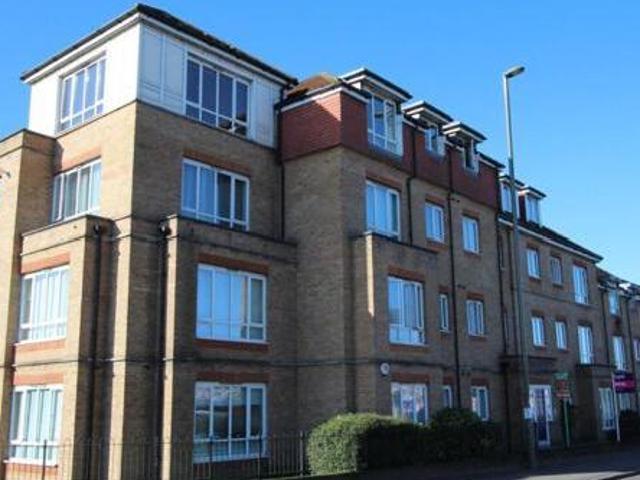 Staines Road West, Ashford, 2 Bedroom Apartment