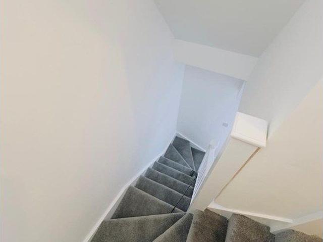 Staines Road West, Sunbury On Thames TW16, 3 bed flat to rent, £1,972 pcm | PrimeLocation