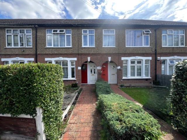 Staines, Surrey TW18, 1 bed maisonette to rent, £1,300 pcm | PrimeLocation