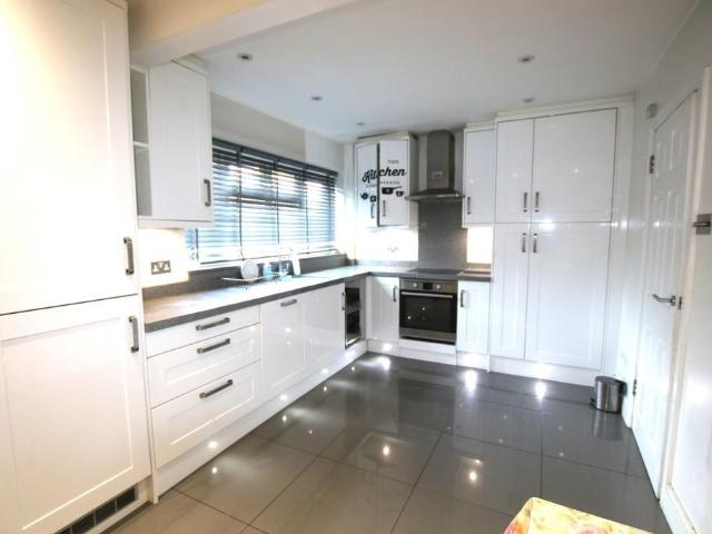 Staines Upon Thames 3 bed semi detached house to rent £2,300 pcm £531 pw