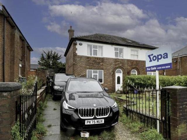 Staining Road, Blackpool, 3 Bedroom Semi detached