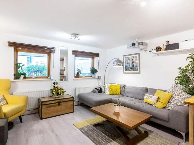 Stainsby Road, Limehouse, London E14, 2 bed flat to rent, £2,100 pcm | PrimeLocation
