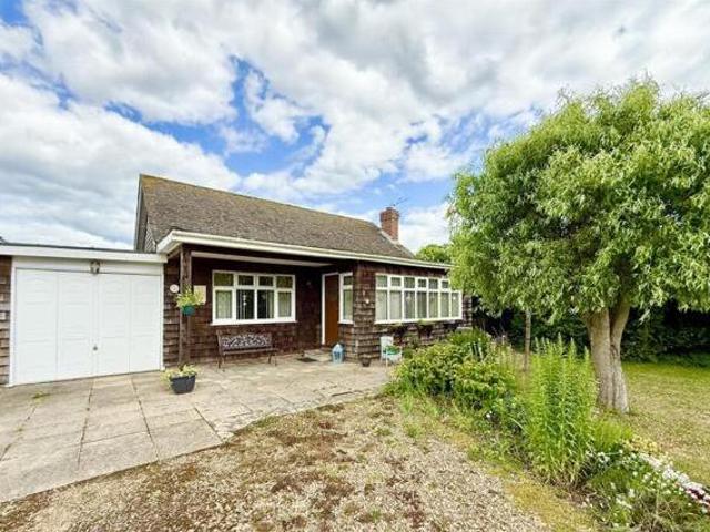 Staithe Road, Hickling, 2 Bedroom Bungalow