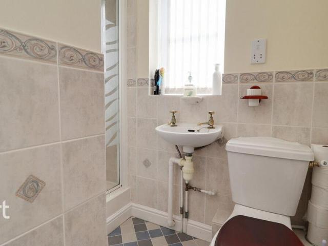 Staitheway Road, Norwich 4 bed detached house to rent £2,250 pcm £519 pw
