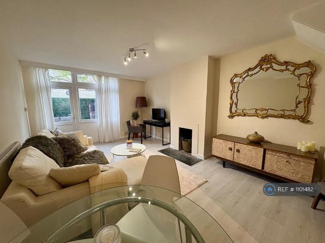 Stambourne House, London, SW8 4 bed maisonette to rent £4,650 pcm £1,073 pw