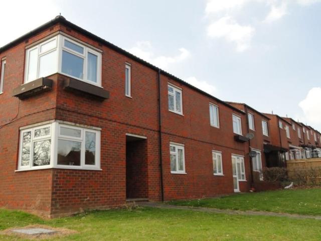 Stamford Avenue, Springfield, Milton Keynes MK6, 1 bed flat to rent, £925 pcm | PrimeLocation