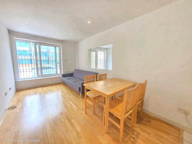 Stamford Hill: Beautiful 1 Bedroom, Private Balcon