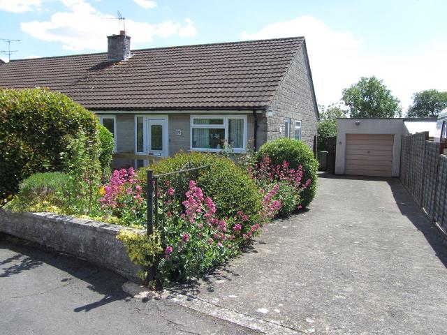 Stanchester Way, Curry Rivel, Langport, Somerset TA10, 2 bed bungalow to rent, £1,000 pcm | PrimeLocation