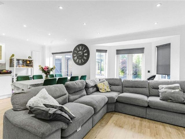 Stanborough Mews, Stanborough Road, Welwyn Garden City, AL8 6DB