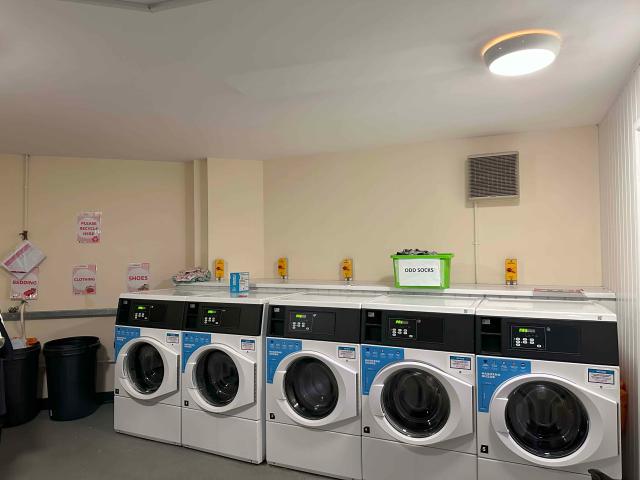 Standard En Suite D Has an Apartment