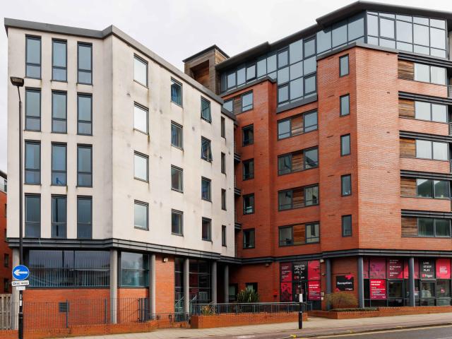 Standard En Suite F Has an Apartment