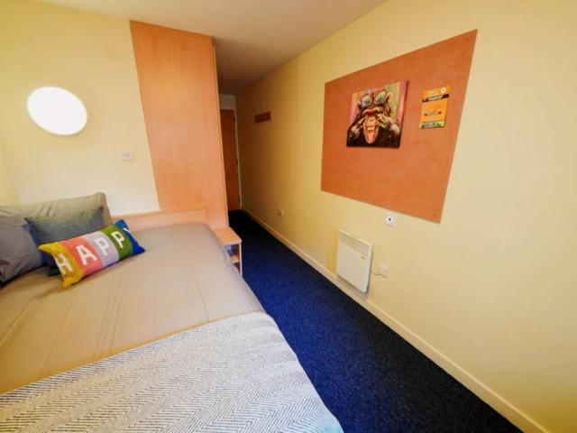 Standard Ensuite within a 5 bed flat