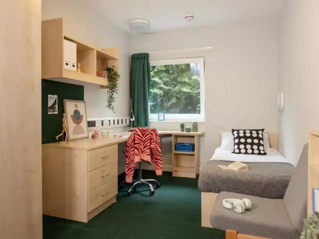 Standard Ensuite