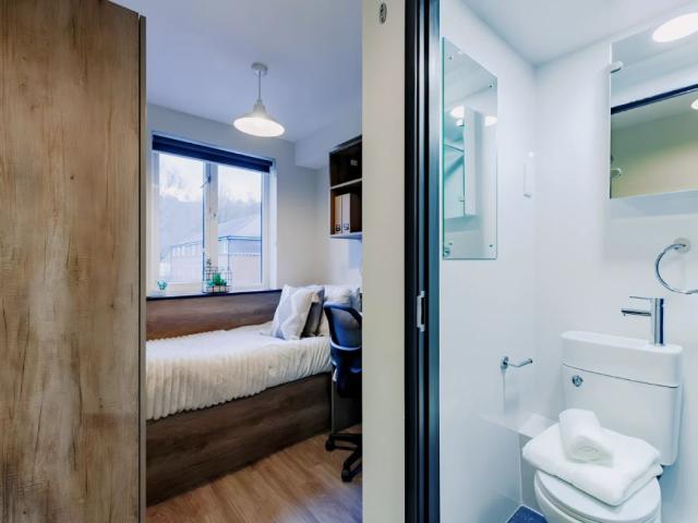 Standard Ensuite