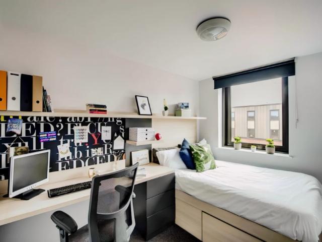 Standard Ensuite
