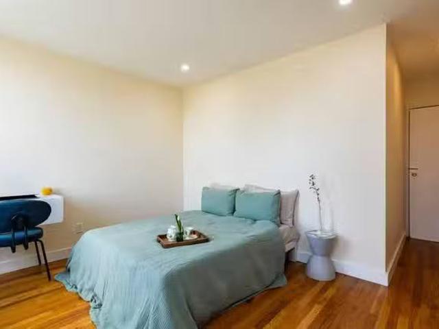 Standard Large Room