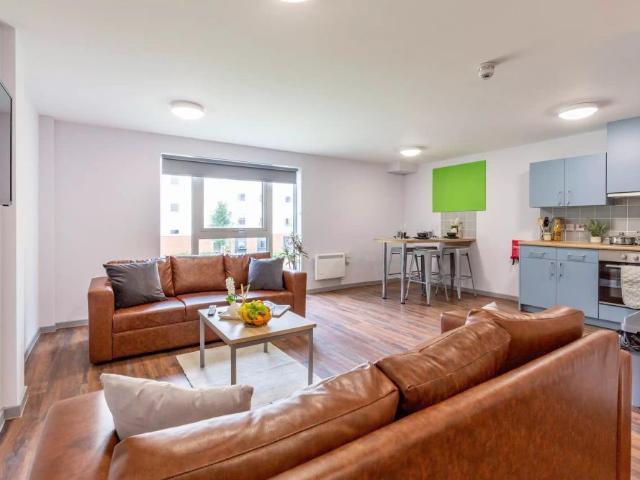 Standard Plus En suite | Newton Court