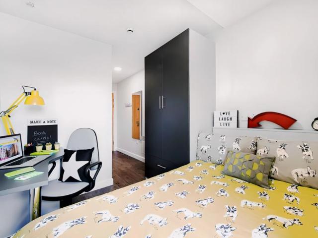 Standard room 2 bed flat