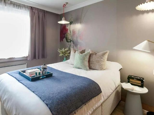 Standard Single Suite