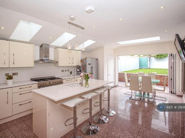Standen Road, London, SW18 5 bed terraced house to rent £5,000 pcm £1,154 pw