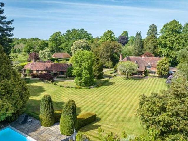 Standford Lane, Headley, 6 Bedroom Detached