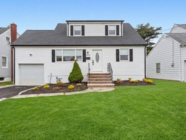 Standish Ave, Union Twp, Home For Sale
