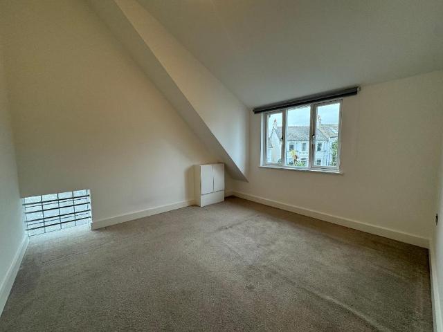 Stanford Avenue, St Augustine Apartments, Brighton, BN1 6EA – HW Estate Agents