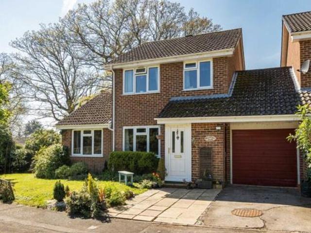 Stanford Rise, Sway, 4 Bedroom Link