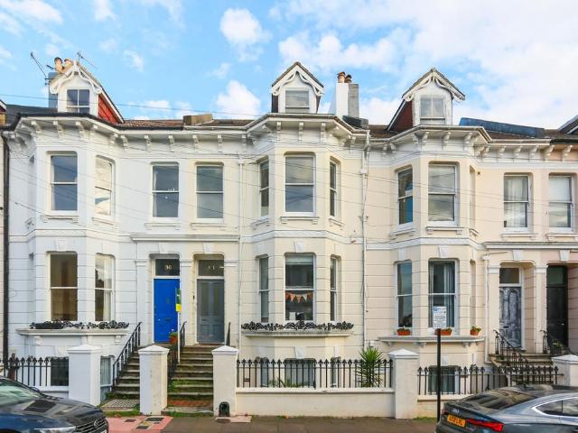Stanford Road, Brighton, BN1 4 bed maisonette to rent £3,300 pcm £762 pw