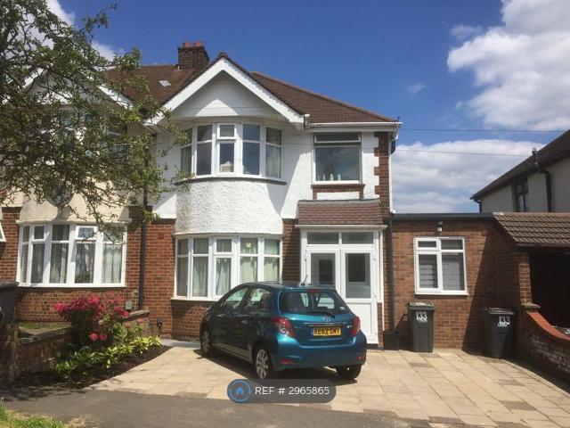 Stanford Road, Luton LU2, Room to rent, £625 pcm | PrimeLocation