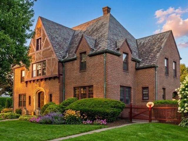 Stanford St, Holyoke, Home For Sale