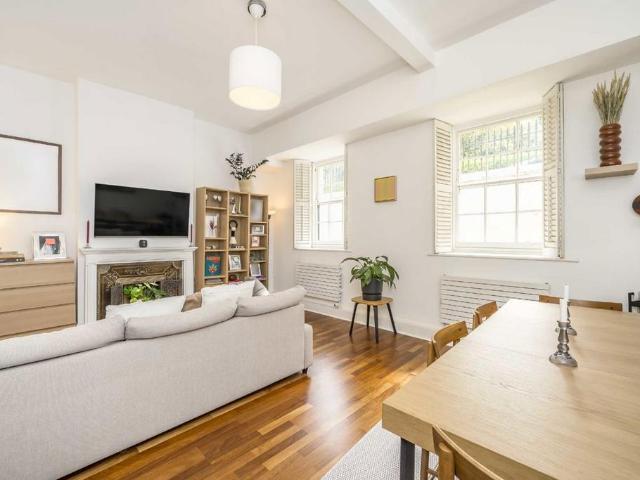 Stanhope Terrace, London W2 1 bed flat to rent £3,501 pcm £808 pw
