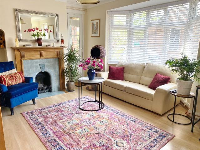 Stanhope Court, East End Road, Finchley, London N3, 2 bed flat to rent, £1,950 pcm | PrimeLocation