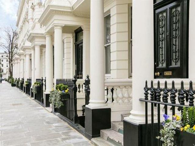 Stanhope Gardens, Gloucester Road, 3 Bedroom Apartment
